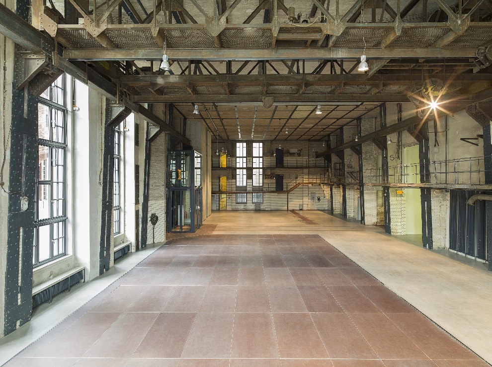 Highclass industrial Eventlocation in Berlin - UEBERRAUM - Eventlocations